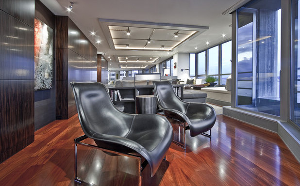 9 Elements of the Perfect Man Chair