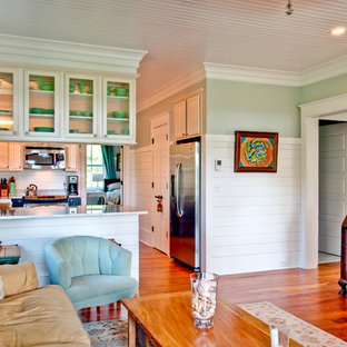 75 Beautiful Victorian Living Room with Green Walls Ideas & Designs ...