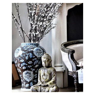 Manoir's Chinoiserie Ginger Jar and Buddha Statue - Asiático - Salón ...