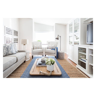 Maximizing a small living space - Traditional - Living Room - Montreal ...