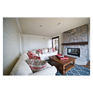 Muskoka Cottage - Lake Muskoka - Traditional - Living Room - Toronto ...