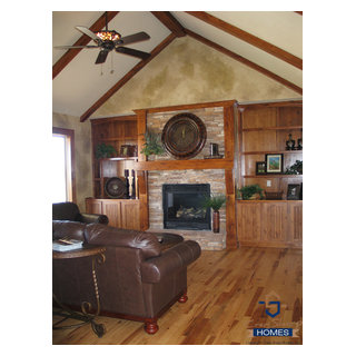 Living Room - Contemporary - Living Room - Wichita - by Sharp Homes ...