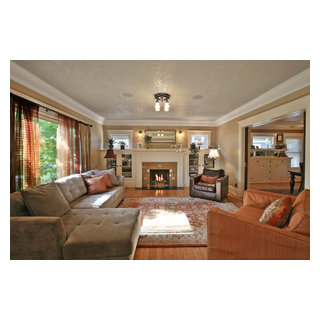 REPRESENTED SELLER - NE 27th & Brazee - Craftsman - Living Room ...