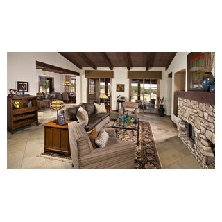 Rustic Ranch Homes Great Room with Fireplace - Rustic - Living Room ...