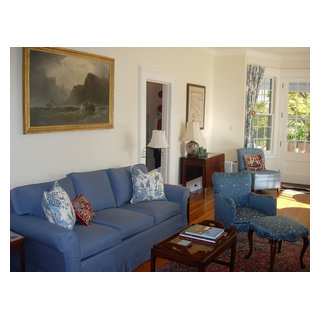 Sachem Farm House Bed & Breakfast - Farmhouse - Living Room ...