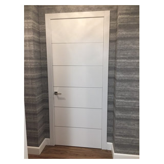 SmartPro 4H Modern Interior Door Polar White - Modern - Living Room ...