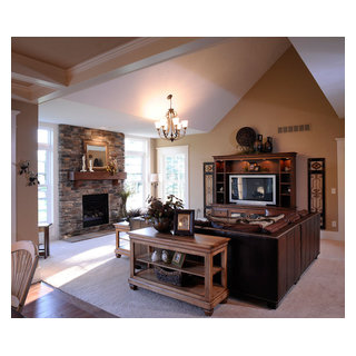 647 WD - Rustic - Living Room - by Weaver Custom Homes | Houzz