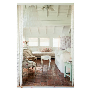 The Prairie by Rachel Ashwell - Shabby-chic Style - Living Room - Los ...