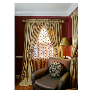 Traditional Red Study Nook - Traditional - Living Room - New York - by ...