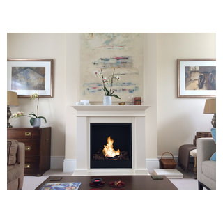 Traditional style fireplaces in living spaces - Living Room - London ...