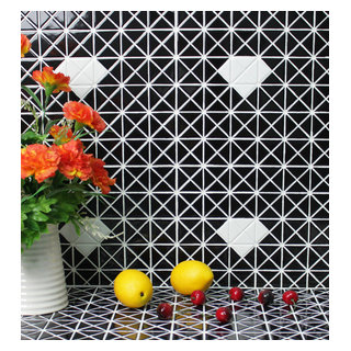 Triangular Diamond Pattern Porcelain Mosaic Tile, Wall design - Moderne ...