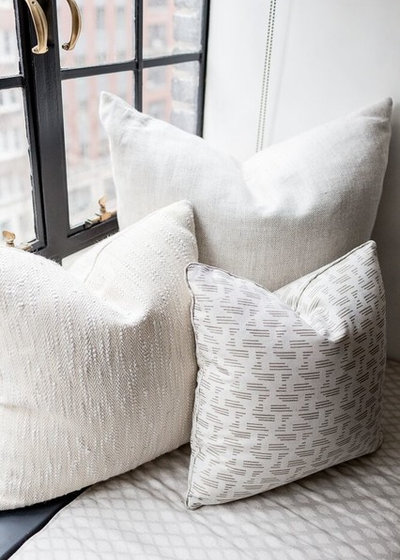 Color and Texture Create an Elegant Living Room