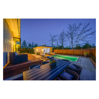 Bi-Fold Patio Doors Create Open Spaces in Modern Farmhouse & Guesthouse ...