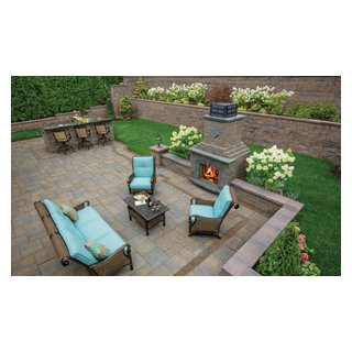 Cambridge Paver Patio - Traditional - Patio - Philadelphia - by ...