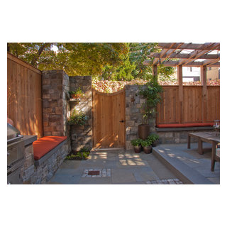 Cedar & Stone Garden - Traditional - Patio - by Moody Graham | Houzz
