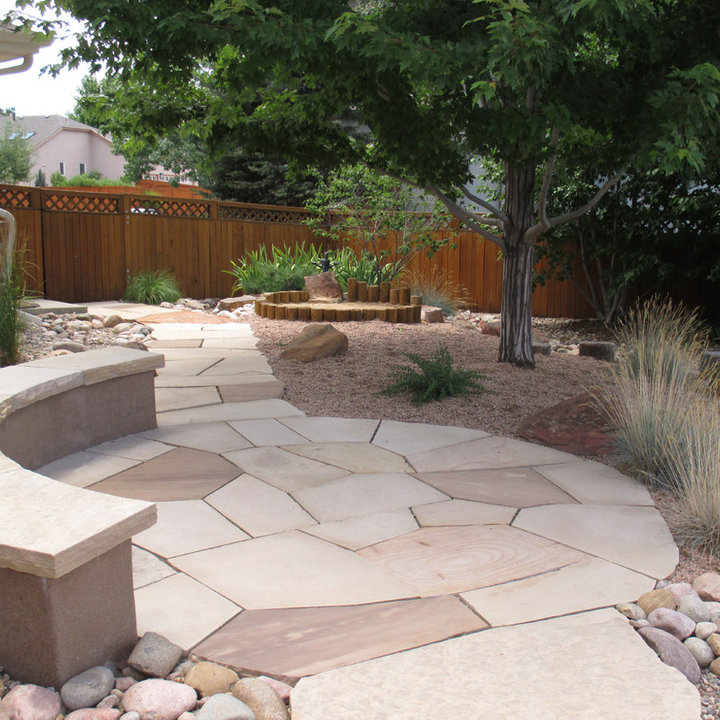 Buff Flagstone Patio - Photos & Ideas | Houzz