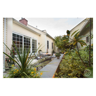 Cozy Garden Space - Traditional - Patio - New York - by Farmside ...