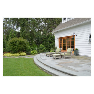 Curved radius cut bluestone patio and step and Goshen stone steppers ...