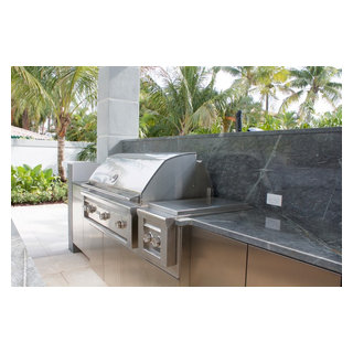 Elevated Outdoor Kitchen - Modern - Patio - Miami - by Minotti Design ...