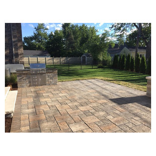 Elmhurst Permeable Paver Patio - Traditional - Patio - Chicago - by ...