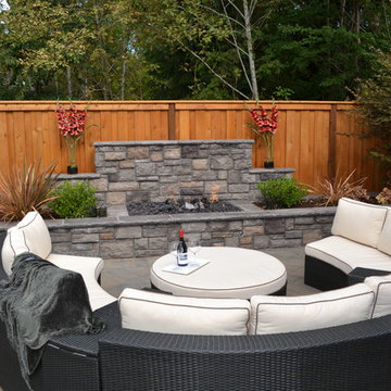 Round Stone Fire Pit - Photos & Ideas | Houzz