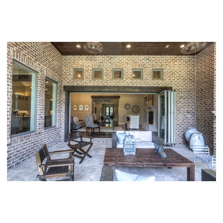 Frandora Ln - Traditional - Patio - Houston - by Metropolitan Custom ...