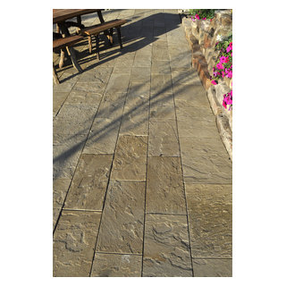 Frontier running bond - Traditional - Patio - Other - by Select Stone ...