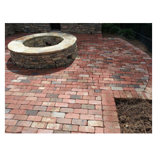 General Shale Brick Paver Patio - Modern - Patio - Charlotte - by ...
