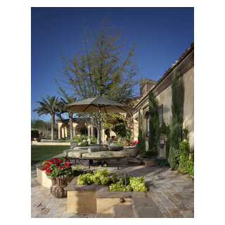 Italian Courtyard - Mediterranean - Patio - Phoenix - by Exteriors By ...