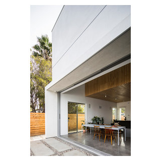 L+A House - Contemporary - Patio - Los Angeles - by Palimpost ...