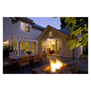 Menlo Oaks Residence - Farmhouse - Patio - San Francisco - by Arcanum ...