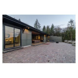 Merrill Lane Custom Home - Modern - Patio - Portland - by Schweitzer ...