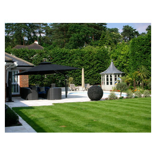 Modern country house terrace and garden - Modern - Patio - Berkshire ...