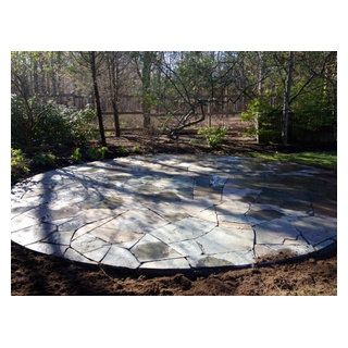 N.L.O.L.C. Natural cleft bluestone patio - Traditional - Patio - New ...