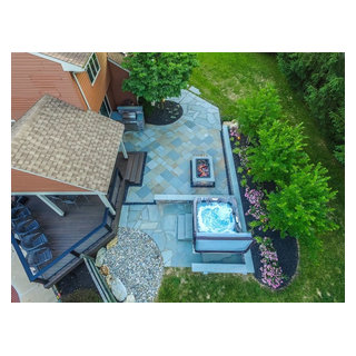 Oakwood Design-Build Outdoor Space - Transitional - Patio ...