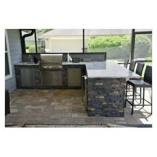 Outdoor kitchen and sunken spa. - Contemporary - Patio - Jacksonville ...