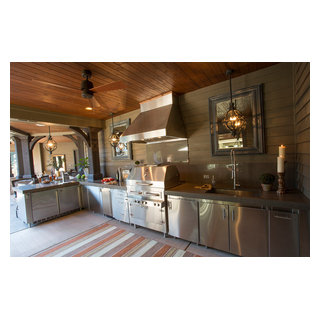Outdoor Kitchen in West Linn - Transitional - Patio - Portland - by ...