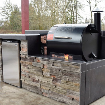 Outdoor Kitchen With A Smoker - Photos & Ideas | Houzz