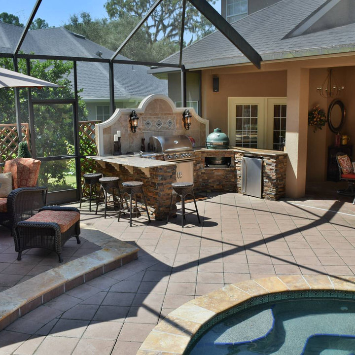 75 Outdoor Kitchen with an Awning Ideas You'll Love - October, 2025 | Houzz