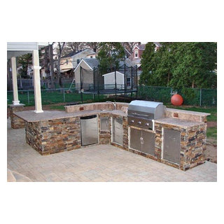 Outdoor Kitchen with Brick Patio - Traditional - Patio - DC Metro - by ...