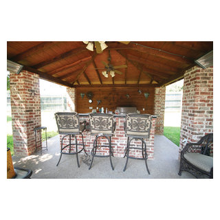 Outdoor Kitchens-Pergolas - Traditional - Patio - Dallas - by Pulliam ...