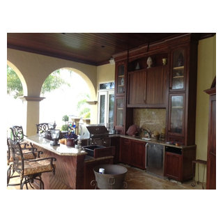 Outdoor Kitchens - Traditional - Patio - Miami - by Pool Pros, Inc. | Houzz