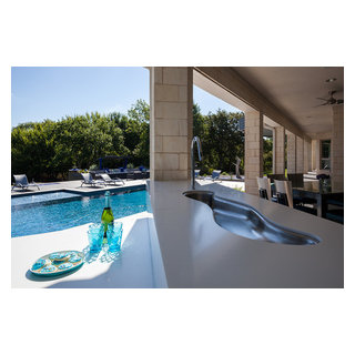 Outdoor Pool and Entertainment Area - Contemporary - Patio - Dallas ...