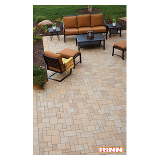 Patio Surfaces we Showcase - Classique - Terrasse et Patio ...