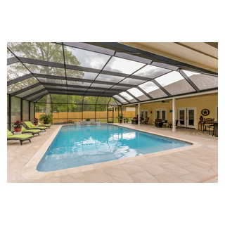 Patio with Fireplace with Screened Pool Enclosure - Klassisch modern ...