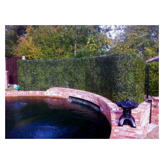 Pool Privacy Fence | Artificial Hedge Panels - Modern - Patio - Houston ...