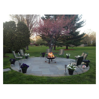 Radius flagstone terrace with compass feature - Traditional - Patio ...