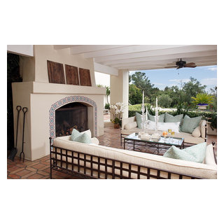 Rancho Santa Fe - Early California Style Hacienda Outdoor Living Room ...