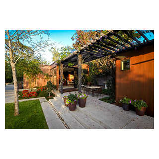 River Oaks - Midcentury - Patio - Houston - by YSL Builders | Houzz