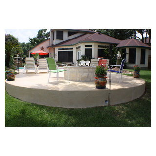 Sawyer Fire Pit w/ Stamp and Color - Traditional - Patio - Houston - by ...